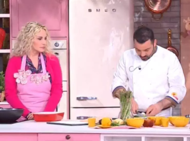 Mufananidzo na È semper Mezzogiorno. Pappardelle ne tuna uye asparagus na chef Fabio Potenzano