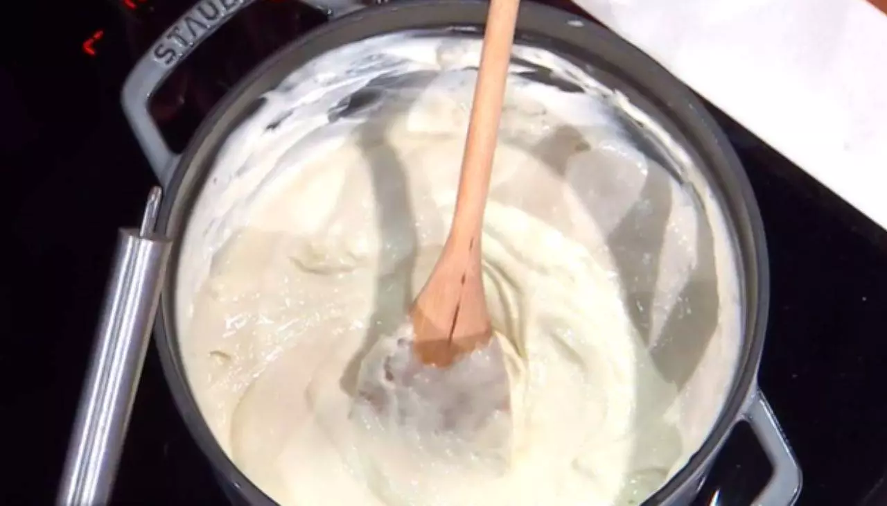 Perfekte bechamel | Die truuk om dit binne minute en met minimale moeite te maak