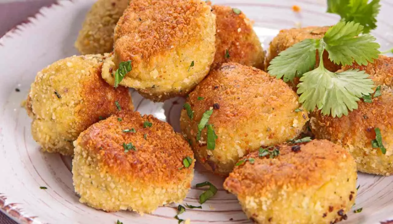 Croquettes ya zucchini na ricotta | Umucyo no gutumira ibiryo