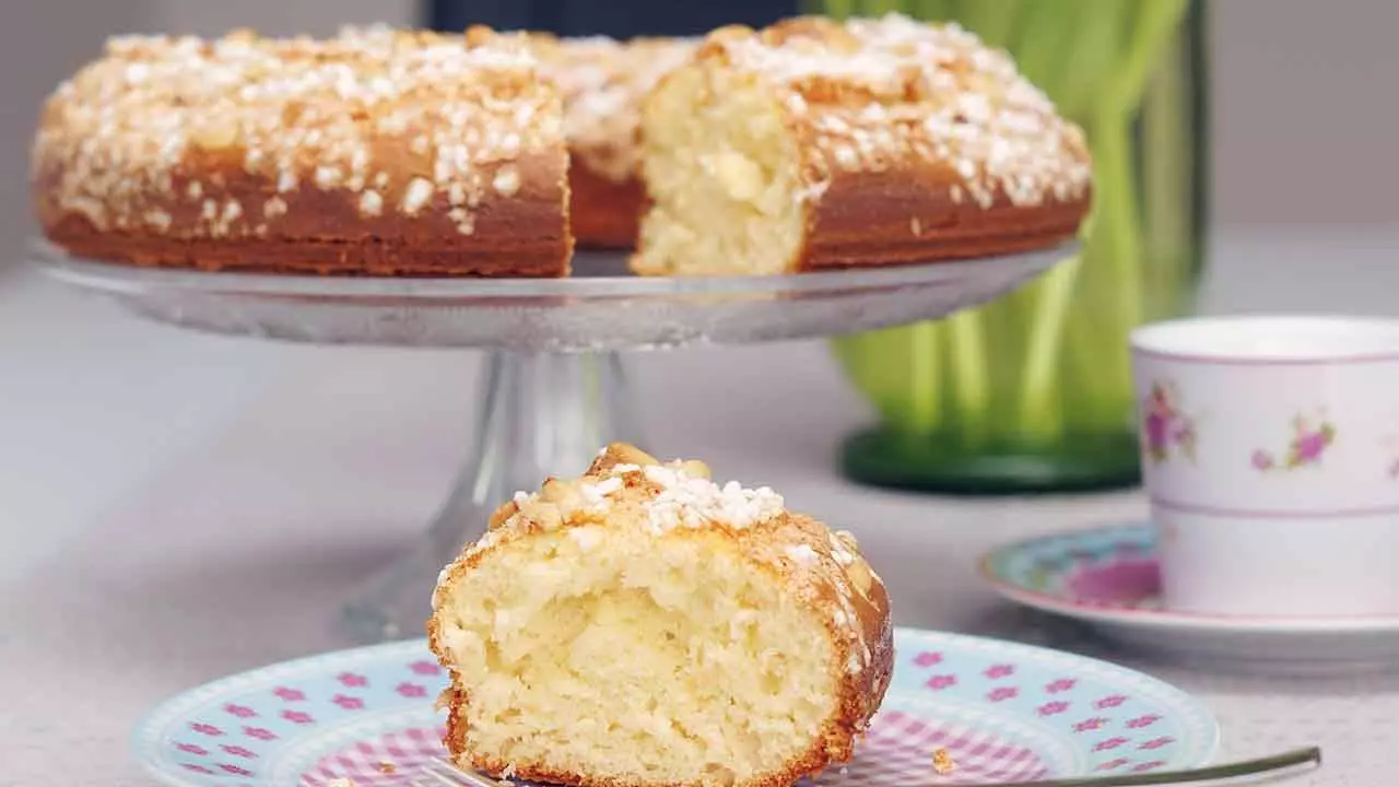 Rosca do avó, con sabor a vainilla e grans de azucre