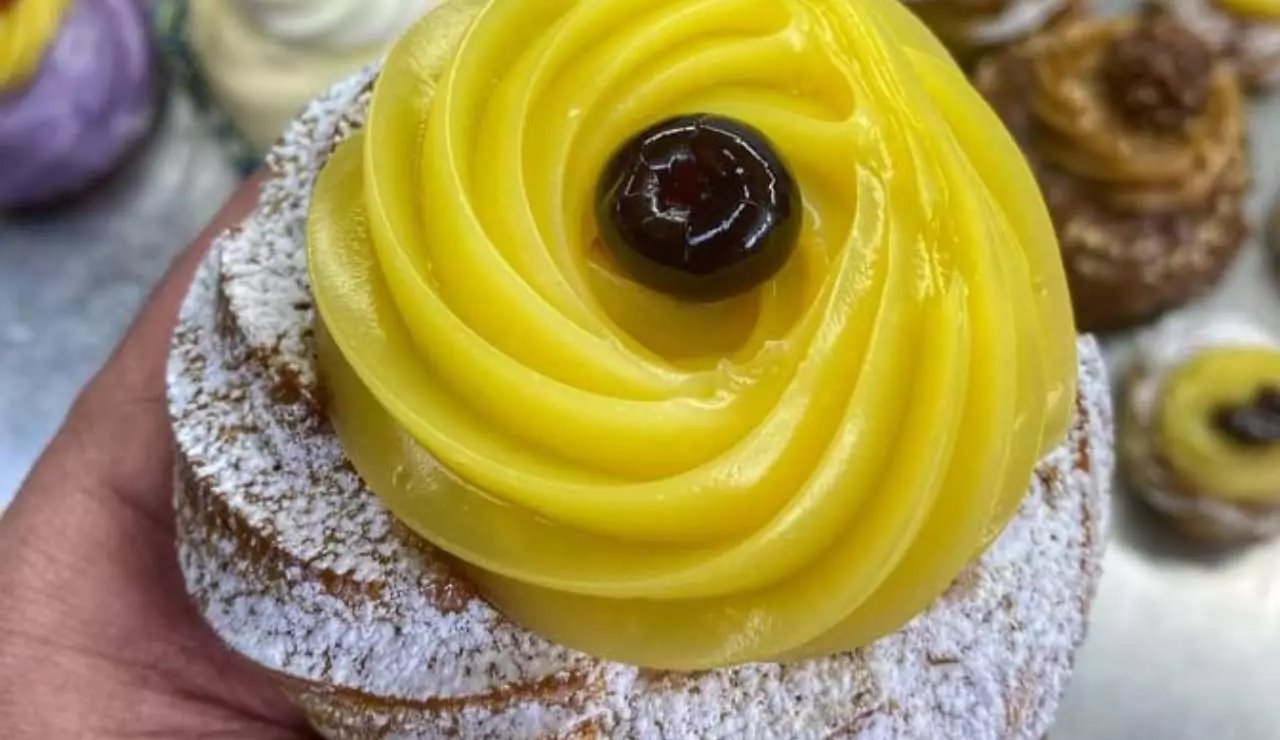 Zeppola di San Giuseppe if you don't know how to make it, here is the solution: the ingenious idea of ​​a famous pastry chef