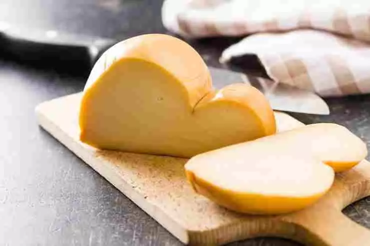 Duonos kukuliai su pecorino sūriu ir kumpiu | Nuostabus receptas 35448_3