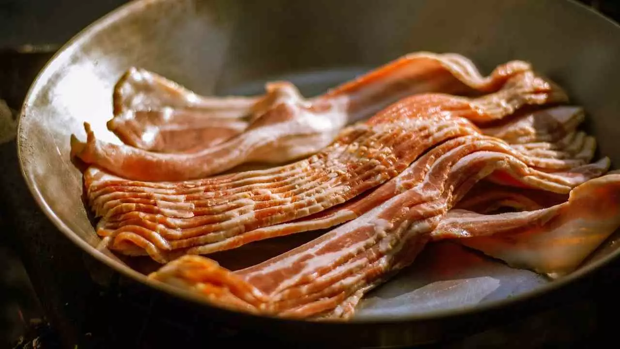 Naha Bacon sareng Bacon sami? Naha maranéhna disebut éta
