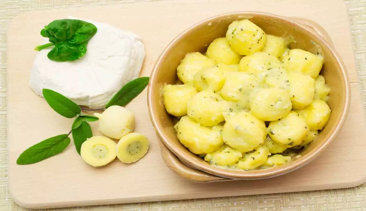 Kartoffelgnocchi fyldt med ricotta, mozzarella og spinat 2022_02_21 ricettasprint