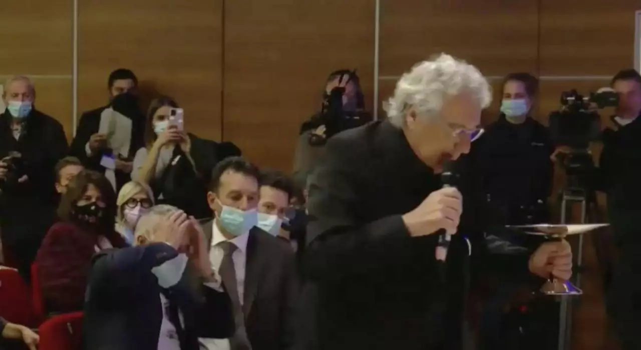 Enzo Iacchetti, accident worth thousands of euros at the truffle auction