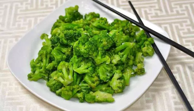 Pečeni brokoli