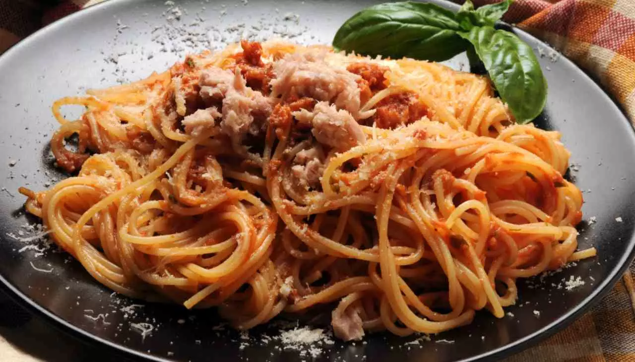 Tuna va quritilgan pomidorli spagetti | Engil va mazali Thermomix retsepti