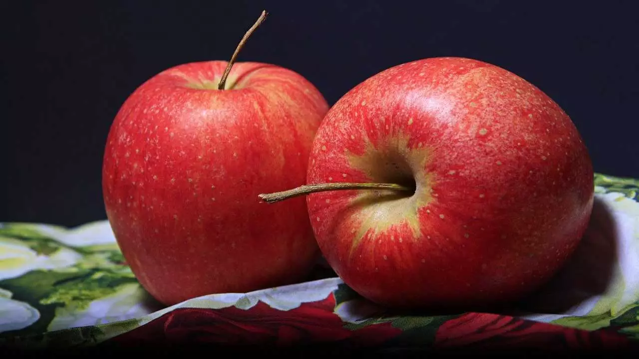 Las manzanas no son suficientes para preparar este postre, hay que agregarle un ingrediente especial