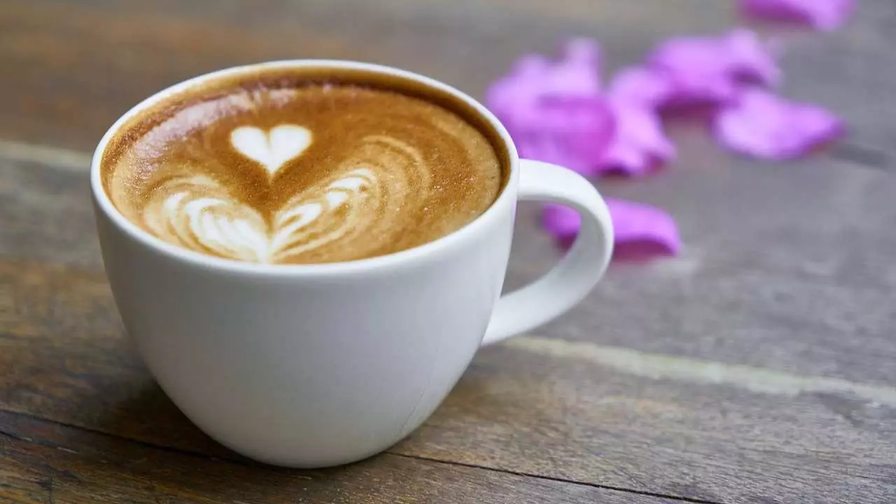Món tráng miệng bạn phải chuẩn bị ở nhà và bạn sẽ phục vụ nó cho bữa sáng với cappuccino
