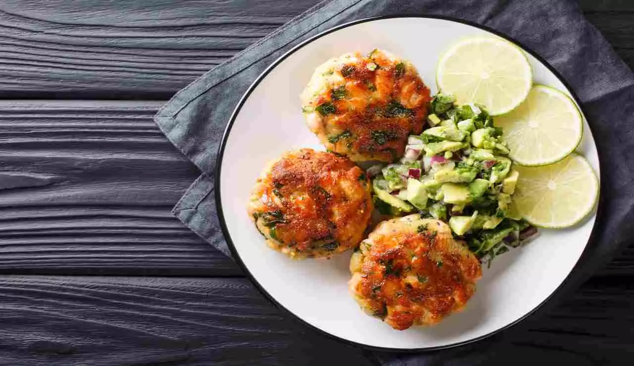 Mini seafood burger, her er opskriften på en uimodståelig middag selv for børn