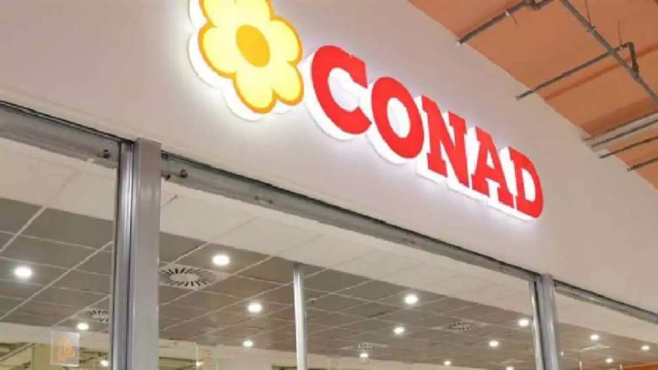 Pangelingan dahareun Conad, produk dirusak: