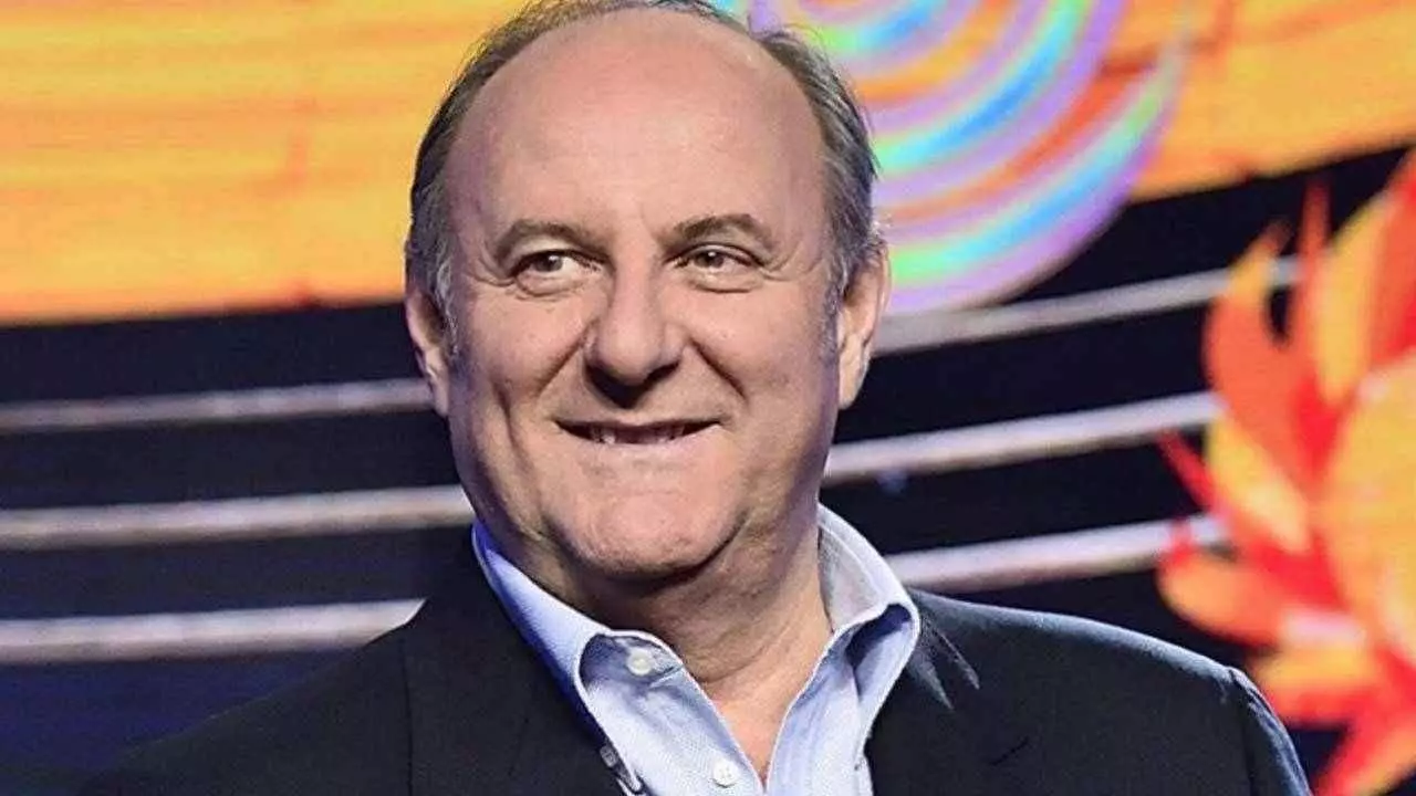 Gerry Scotti σούπερ αδυνατισμένος, η δίαιτα μετά τον Covid άλλαξε τα πάντα