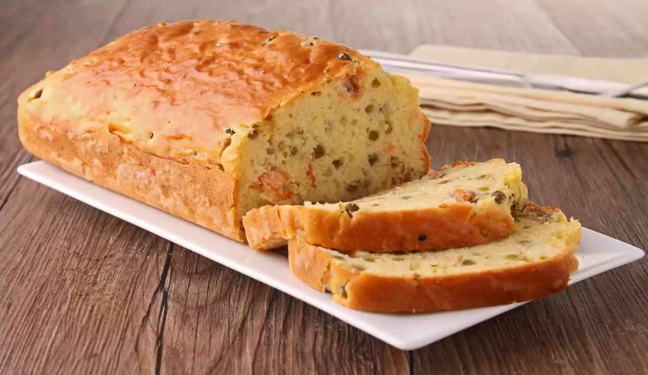 cake ya rustic hamwe na salmon, capers na rozemary 2022/01/15 ricettasprint