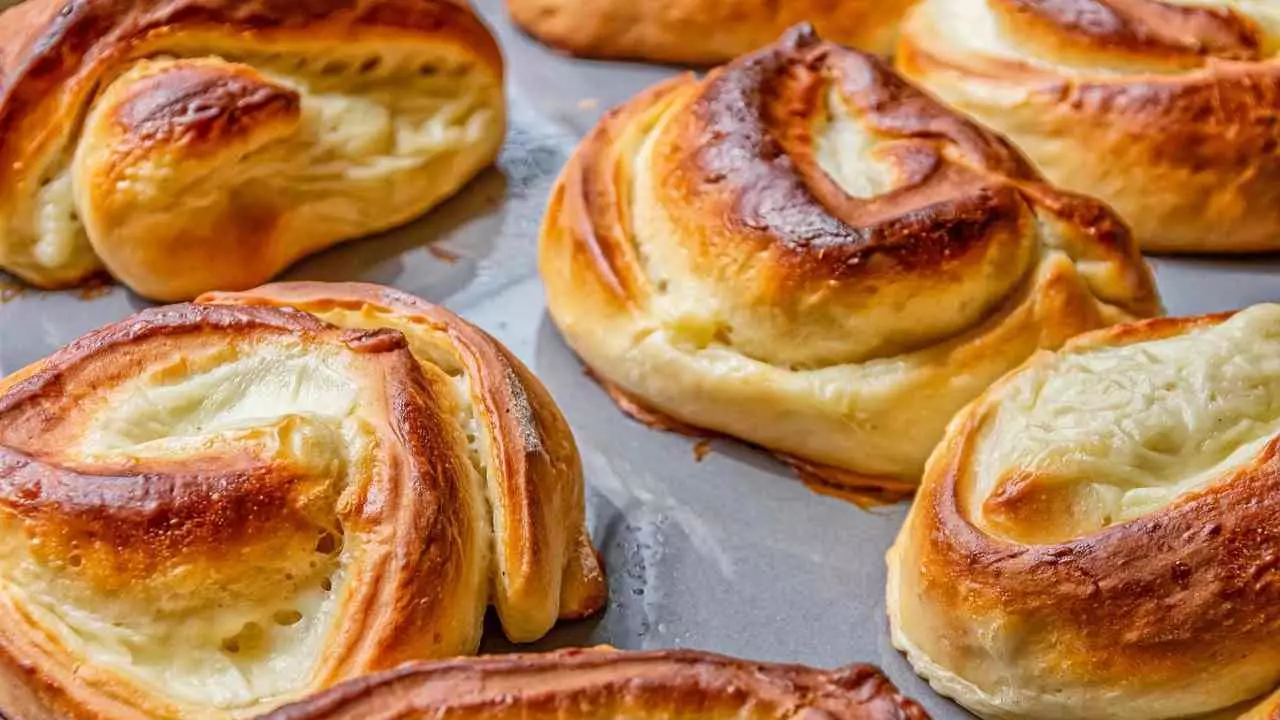 Remuíños suaves de mel e mazá | Sabrosas e delicadas serán pegadas!