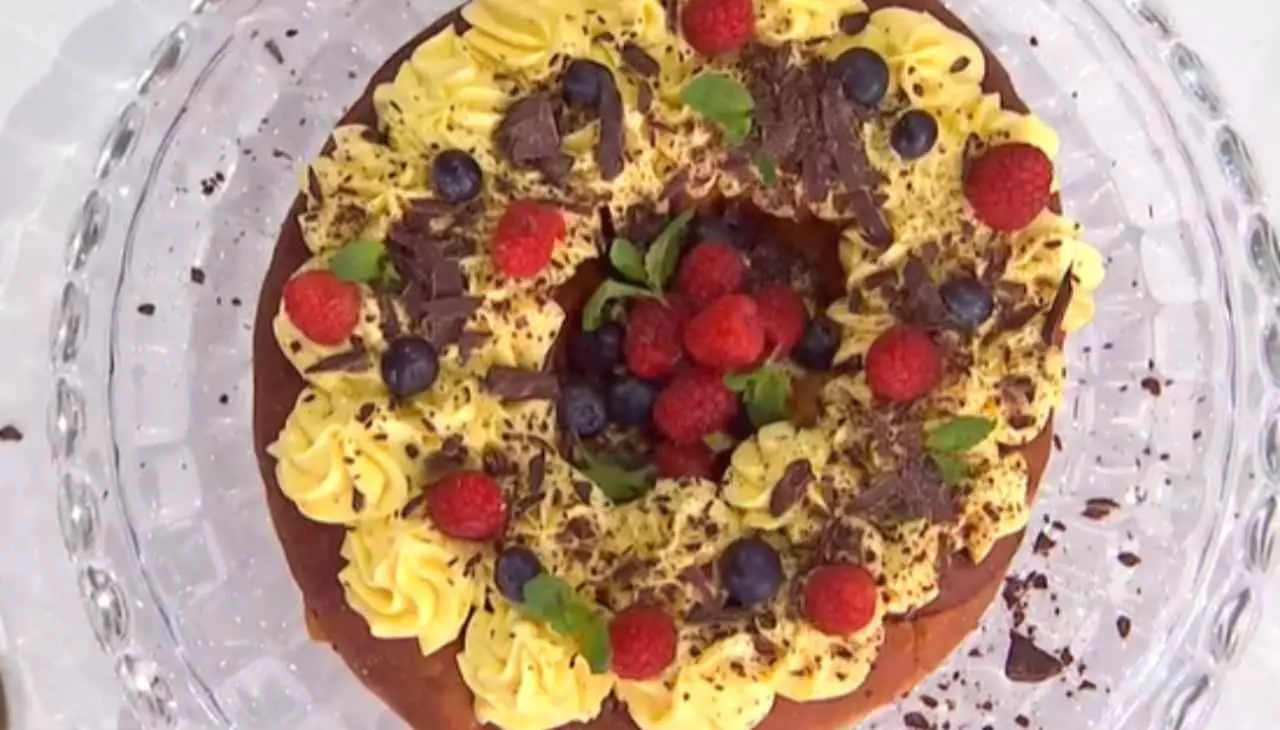 كيفية ملء كعكة الدونات مع Marino must | وصفة ومكياج للشيف سيمون بوزي