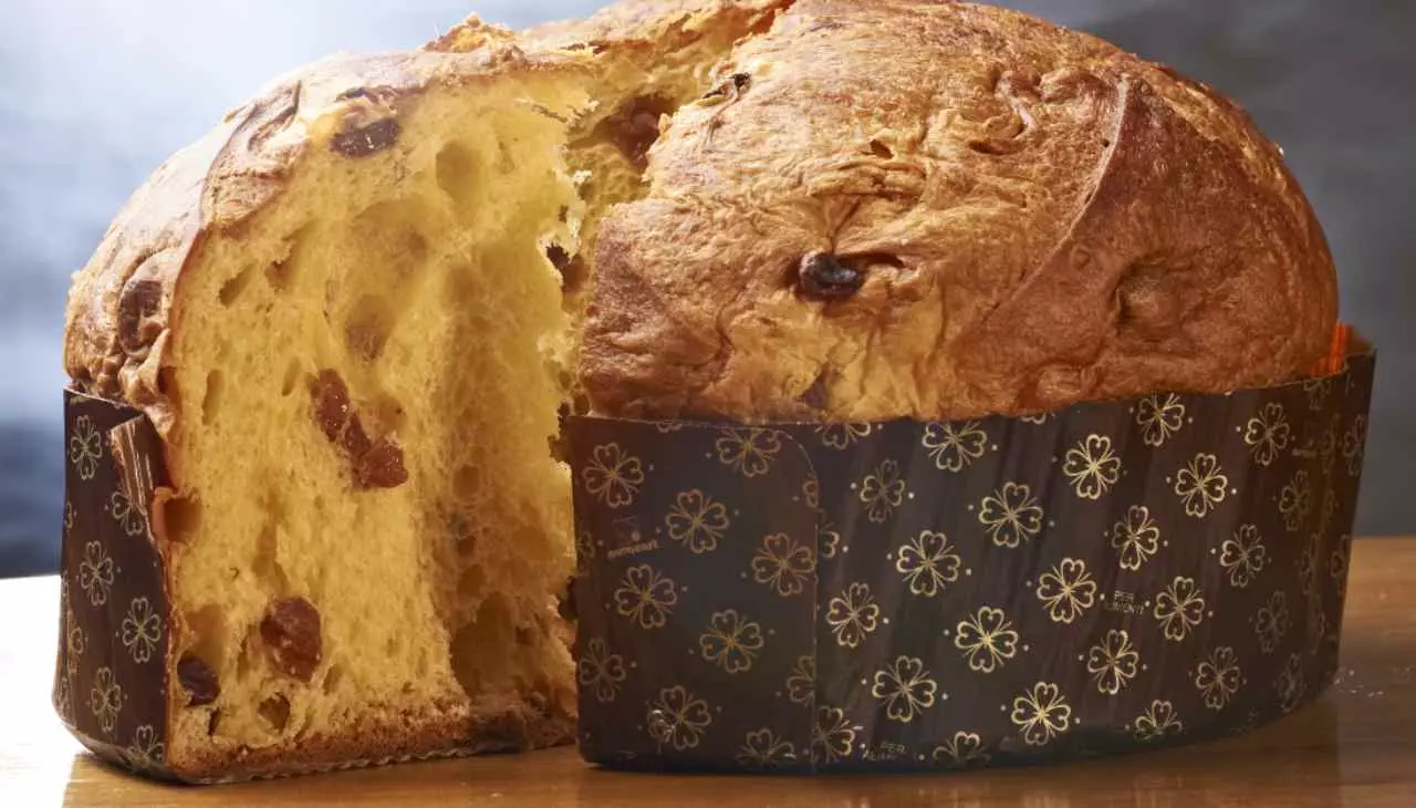 Panettone ka hlama e entsoeng ka letsoho | Na e ka ba 'nete? | Leka recipe e bohlale