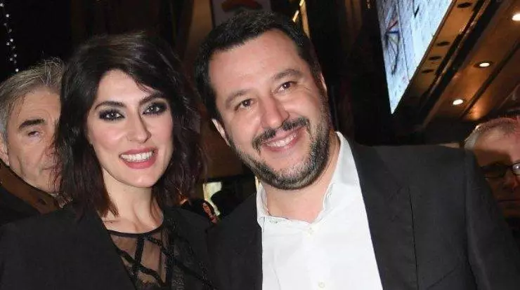 Elisa Isoardi sbrocca ntawm La Prova del Cuoco | Puas yog Matteo Salvini ua txhaum? 3641_2