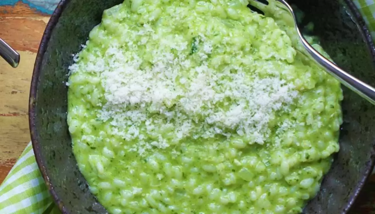 Risotto berkrim dengan pesto selasih | Wangi dan kaya dengan rasa