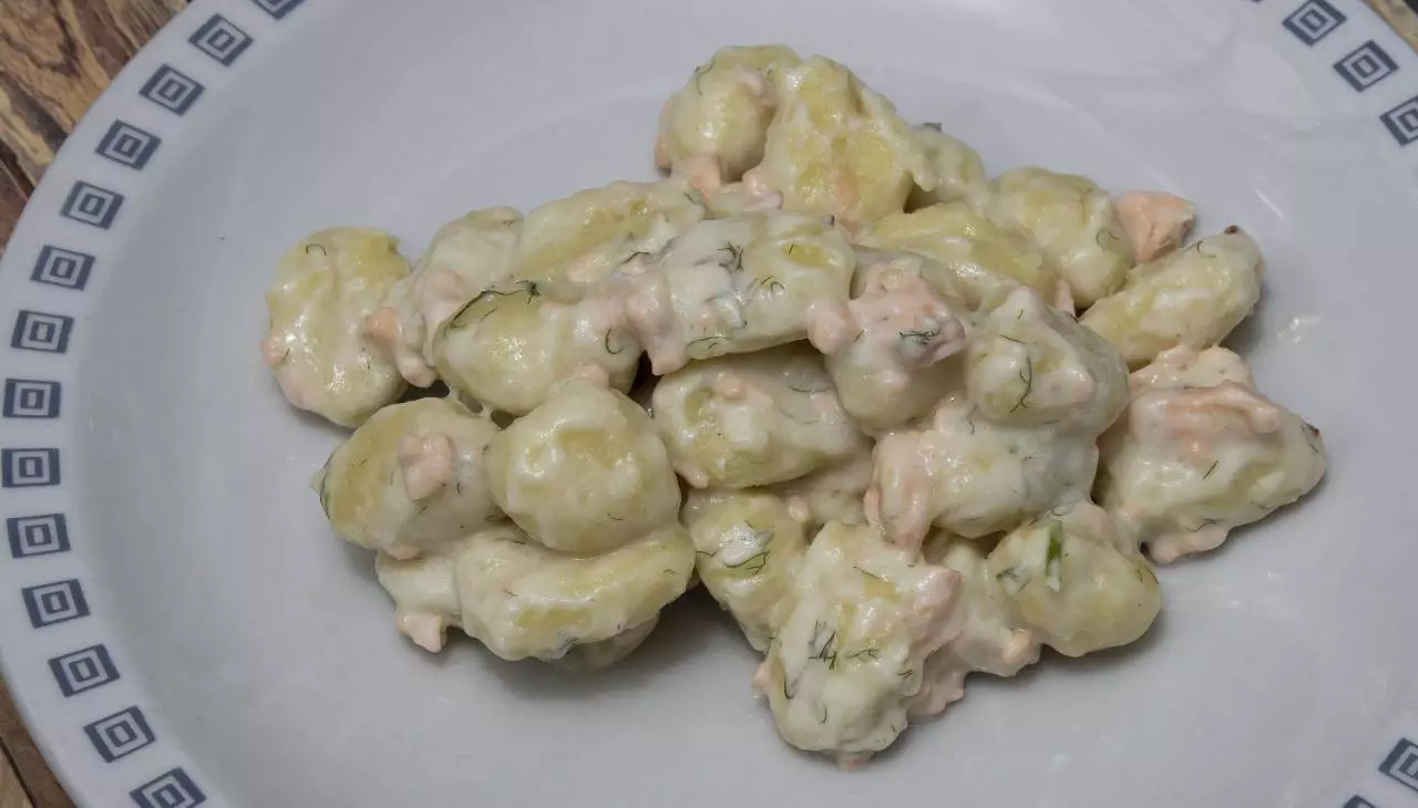 Chiiz dumplings na azụ na pistachios