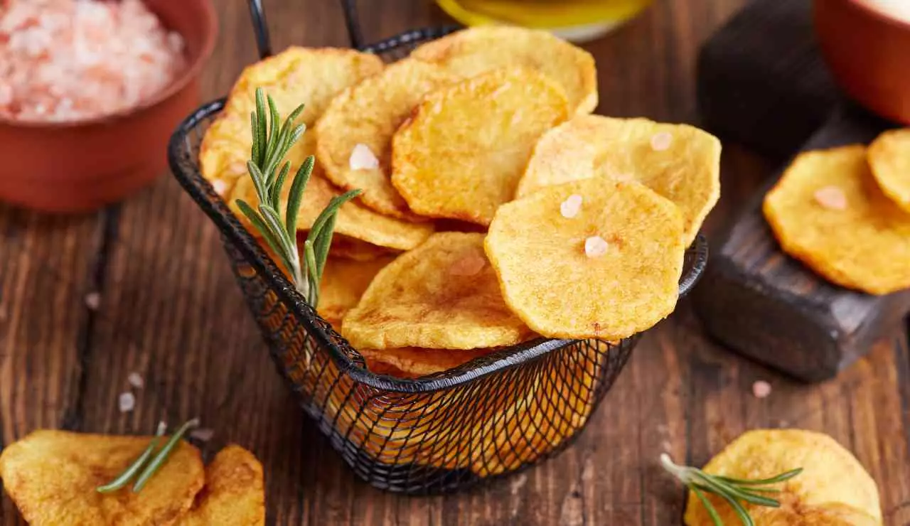 Crispy Potato Chips an enger Pan | Schnell an einfach