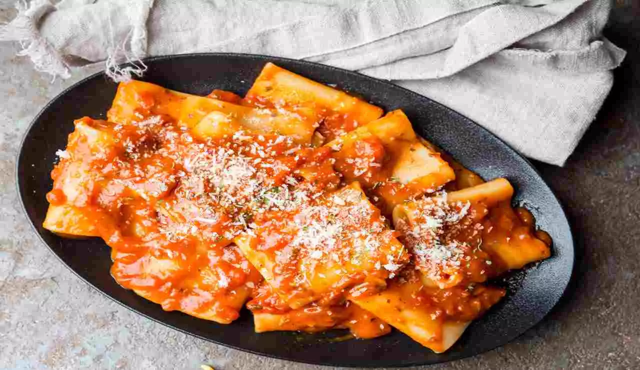 Paccheri sa pepper ug basil cream | dili gyud mapugngan