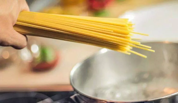 I-spaghetti ngobusuku obandulela uKhisimusi eRoma, nasi isithako esiyimfihlo 36689_3