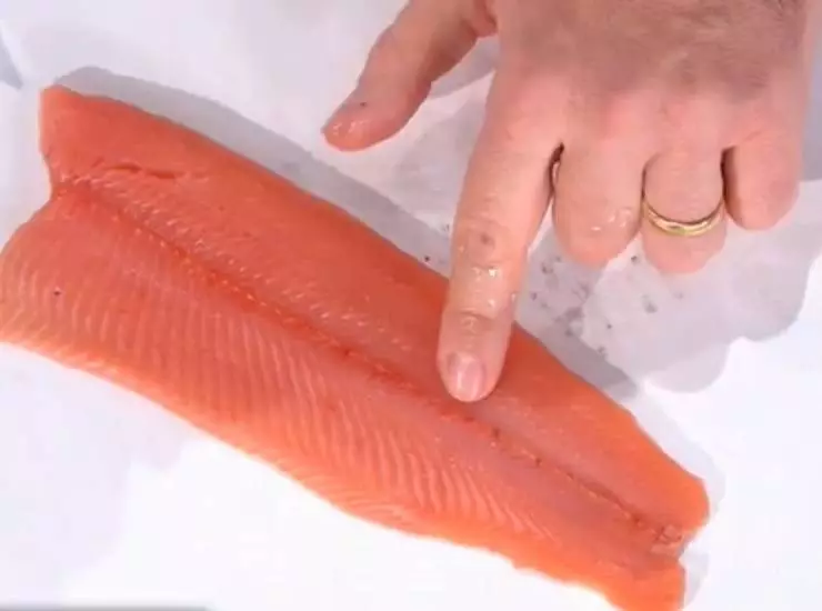 fillet ຂອງ salmon trout. ຮູບພາບໂດຍ è semper Mezzogiorno