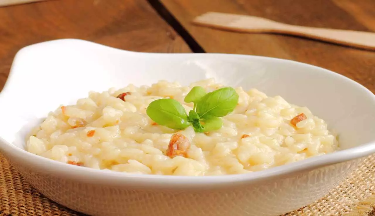 Rico e particular, aquí está o risotto que non esperas en 20 minutos