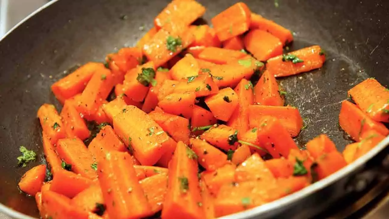 Carrots in a pan