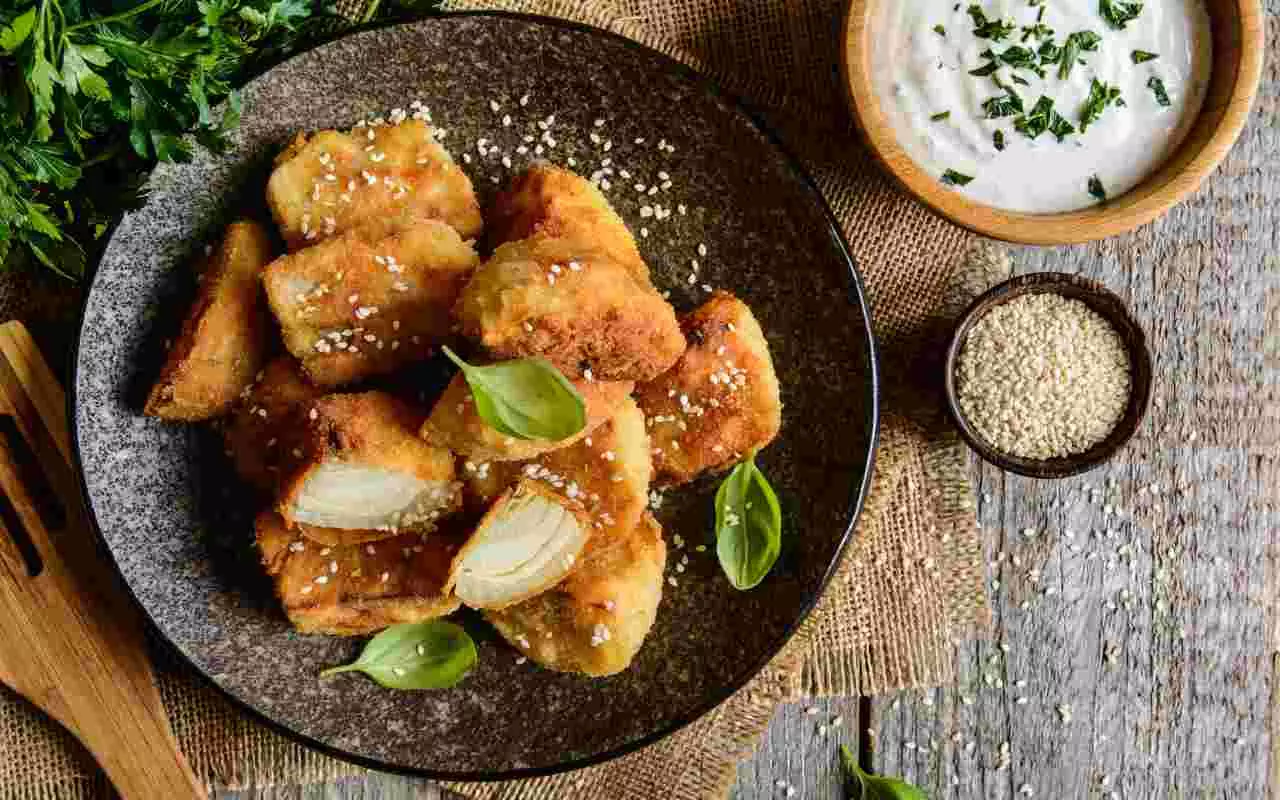 Wéi banal Fennel kënne si en zweete Plat mat knaschtege Brout ginn