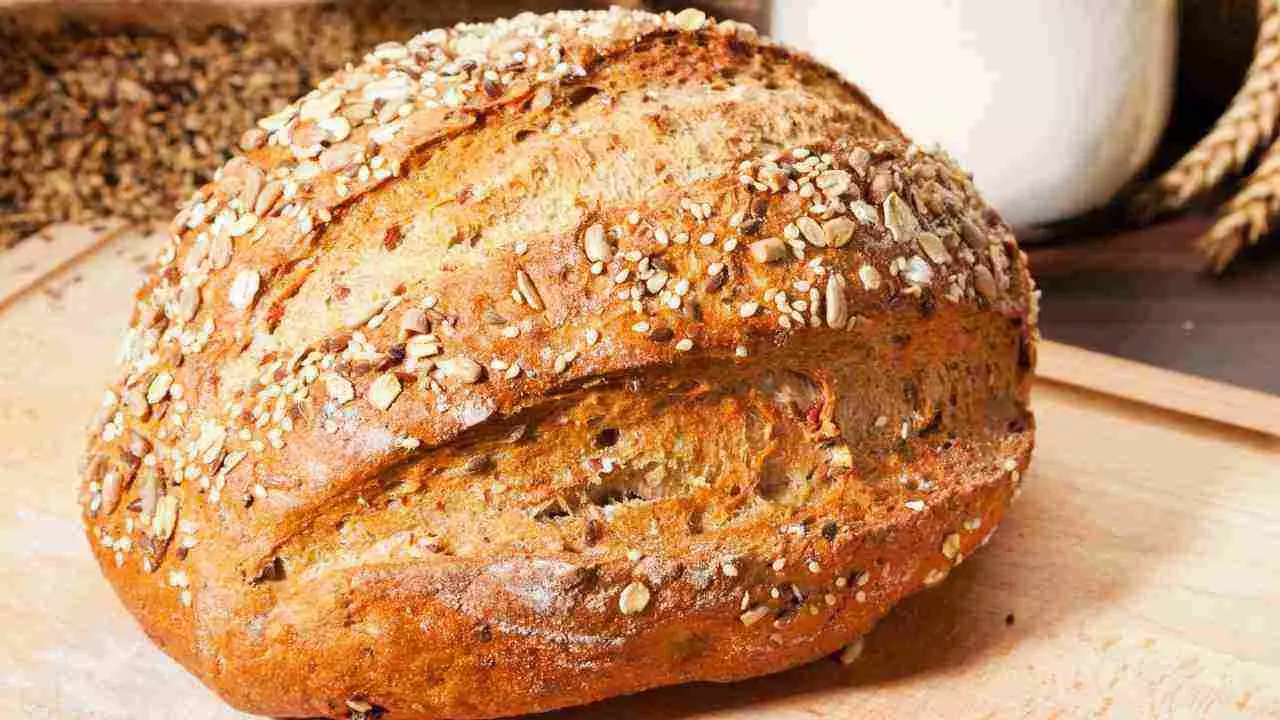 Viso grūdo duona turi būti minkšta viduje, traški išorė