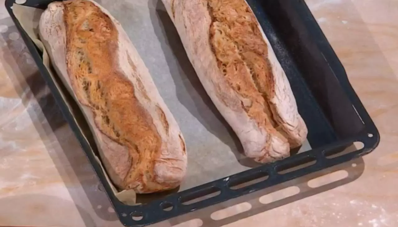 Photo of It's always noon. French bread from the baker Fulvio Marino