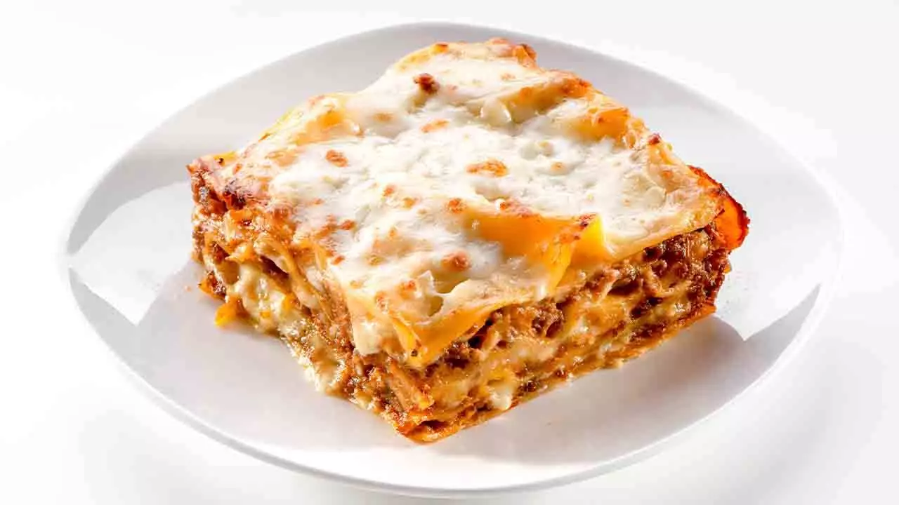 I-Lasagna ngeke iphinde ifane nale recipe yogogo, ngakho-ke kuze kube manje ubulokhu ungalungile