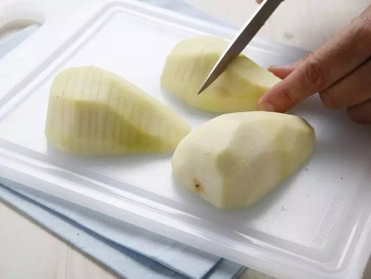 Risotto na pears na gorgonzola, usoro mbụ na-egbuke egbuke ma dị mfe 3748_2