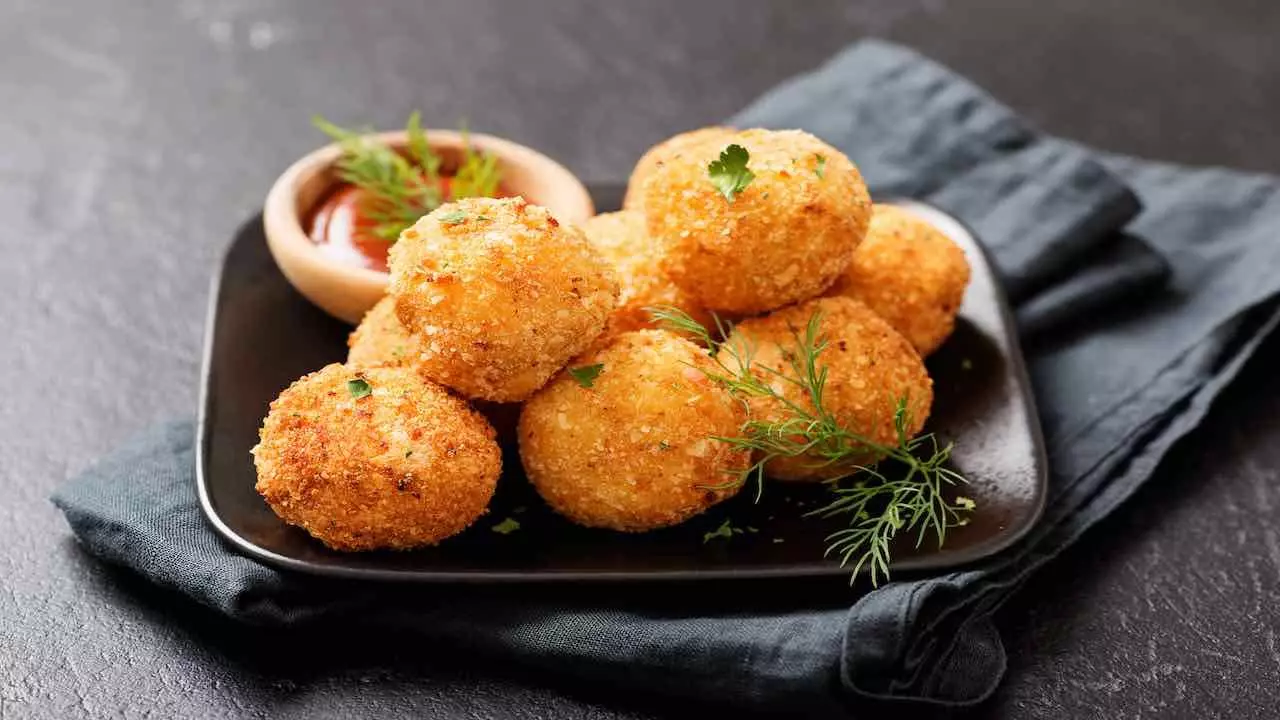 Croquettes waluh kalayan haté stringy, kadaharan ramo nikmat