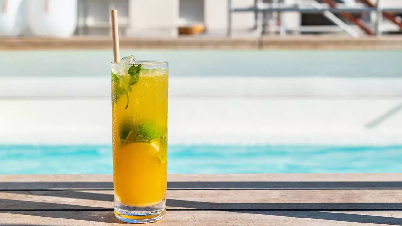 Maracujá Mojito، ساڄي نقطي تي مٺي ۽ ٿڌو ڪڪڙ