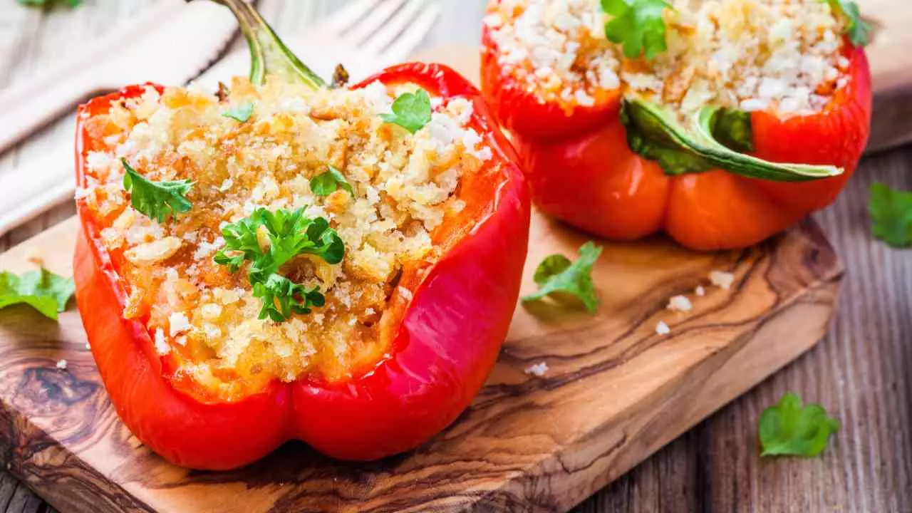 Gevulde paprika's: een tweede heerlijk, smaakvol en stevig, een echte triomf aan tafel!