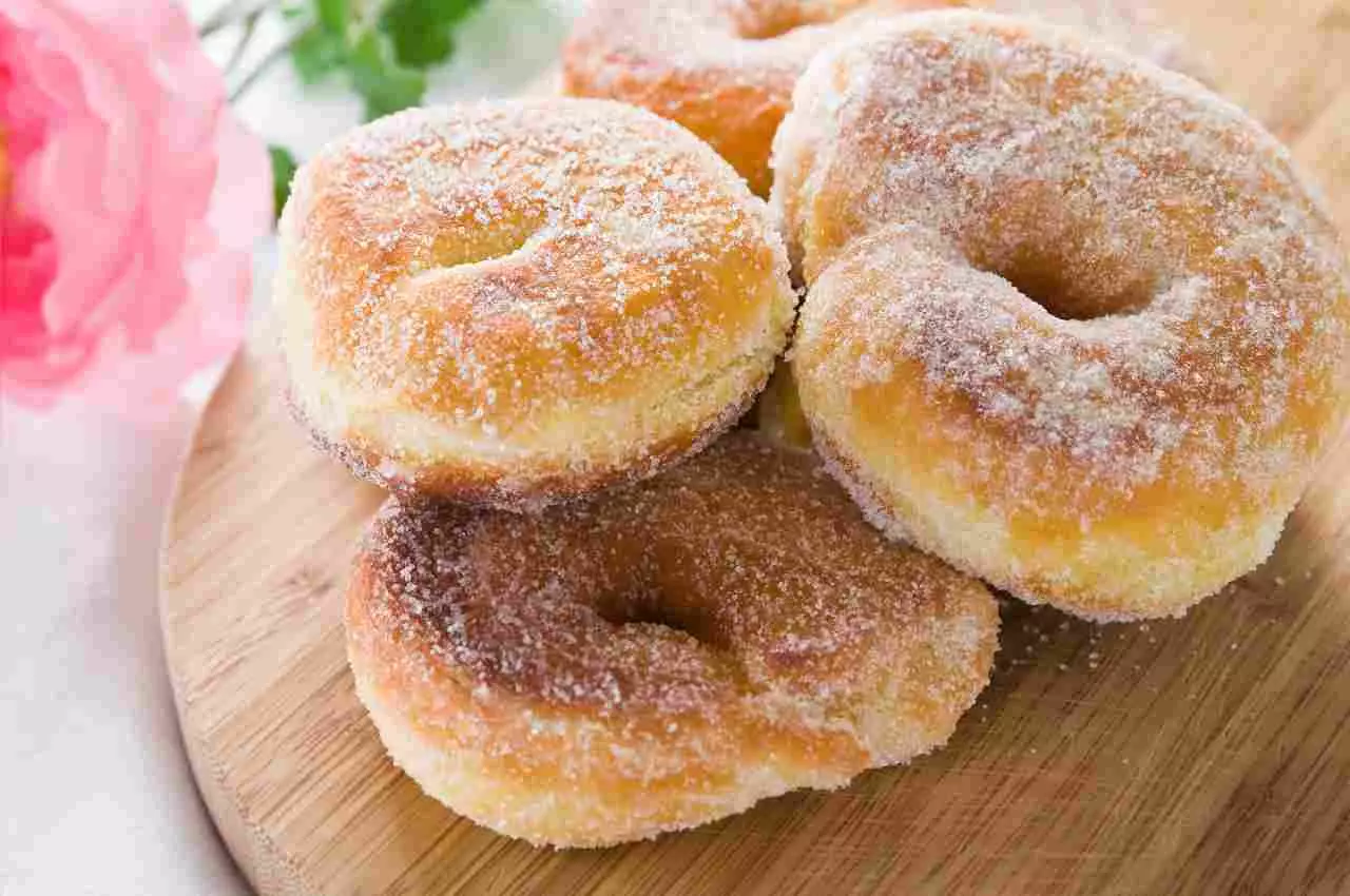 Frititaj Terpomoj Donuts
