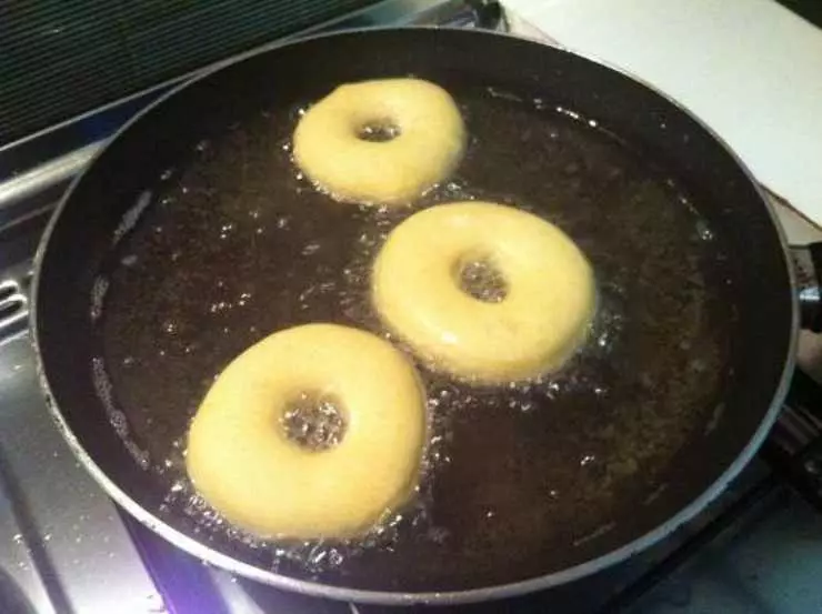Donuts me patate te skuqura | ëmbëlsirat e mrekullueshme me sheqer 38286_4