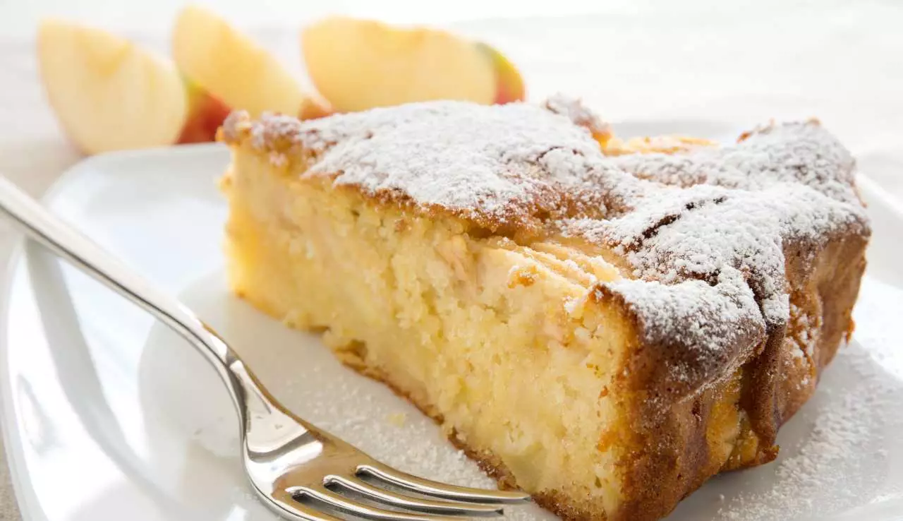 Omas Apfel-Sahne-Torte | Traditionelles Rezept