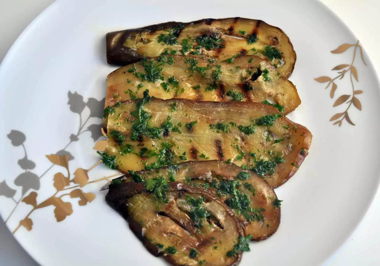 茄子生牛肉片食谱准备成分