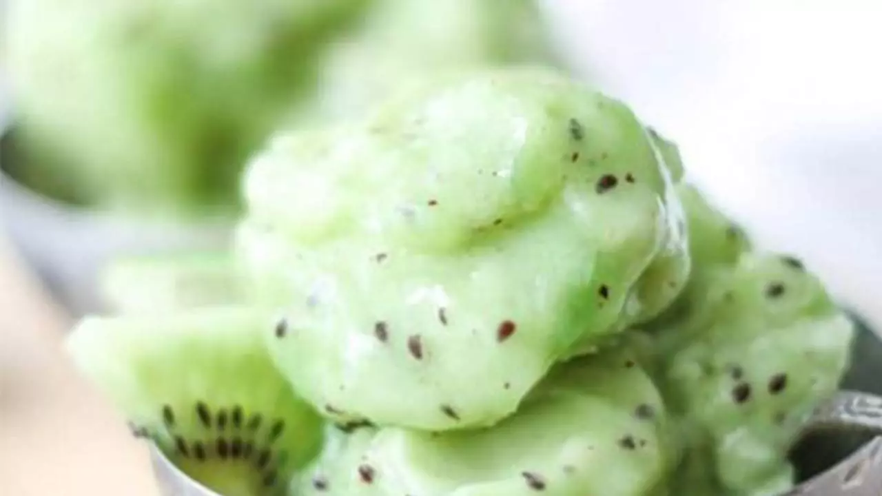 Kiwi sorbet tanpa maker és krim