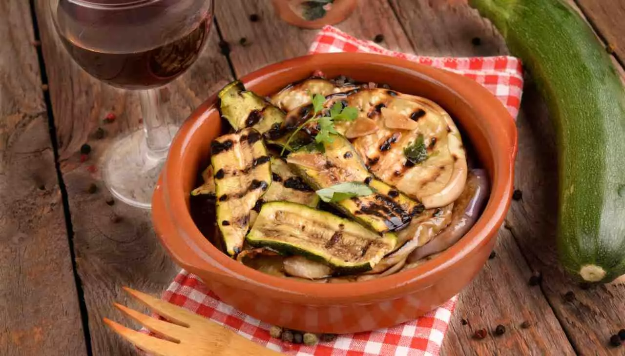 Grilled and marinated aubergines and courgettes | Tasty goodness