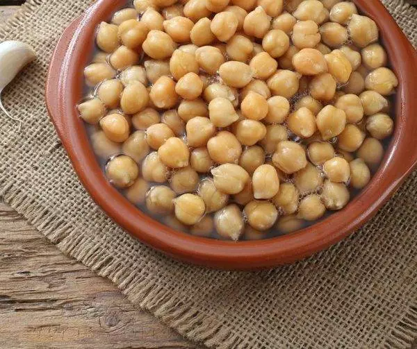 Pasta Jeung Chickpeas Alla Romana