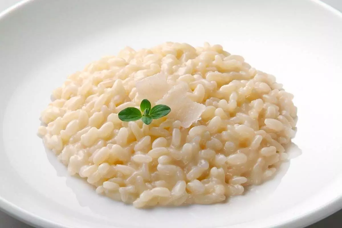 Mjuk risotto med mjölk och parmesan receptberedning