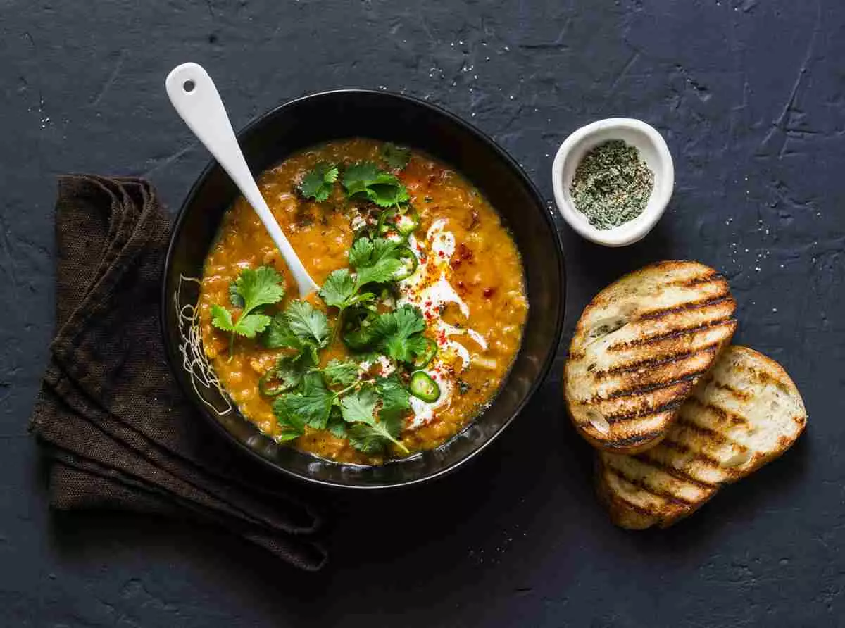 Sup lentil merah: hidangan pertama vegan dan ringan