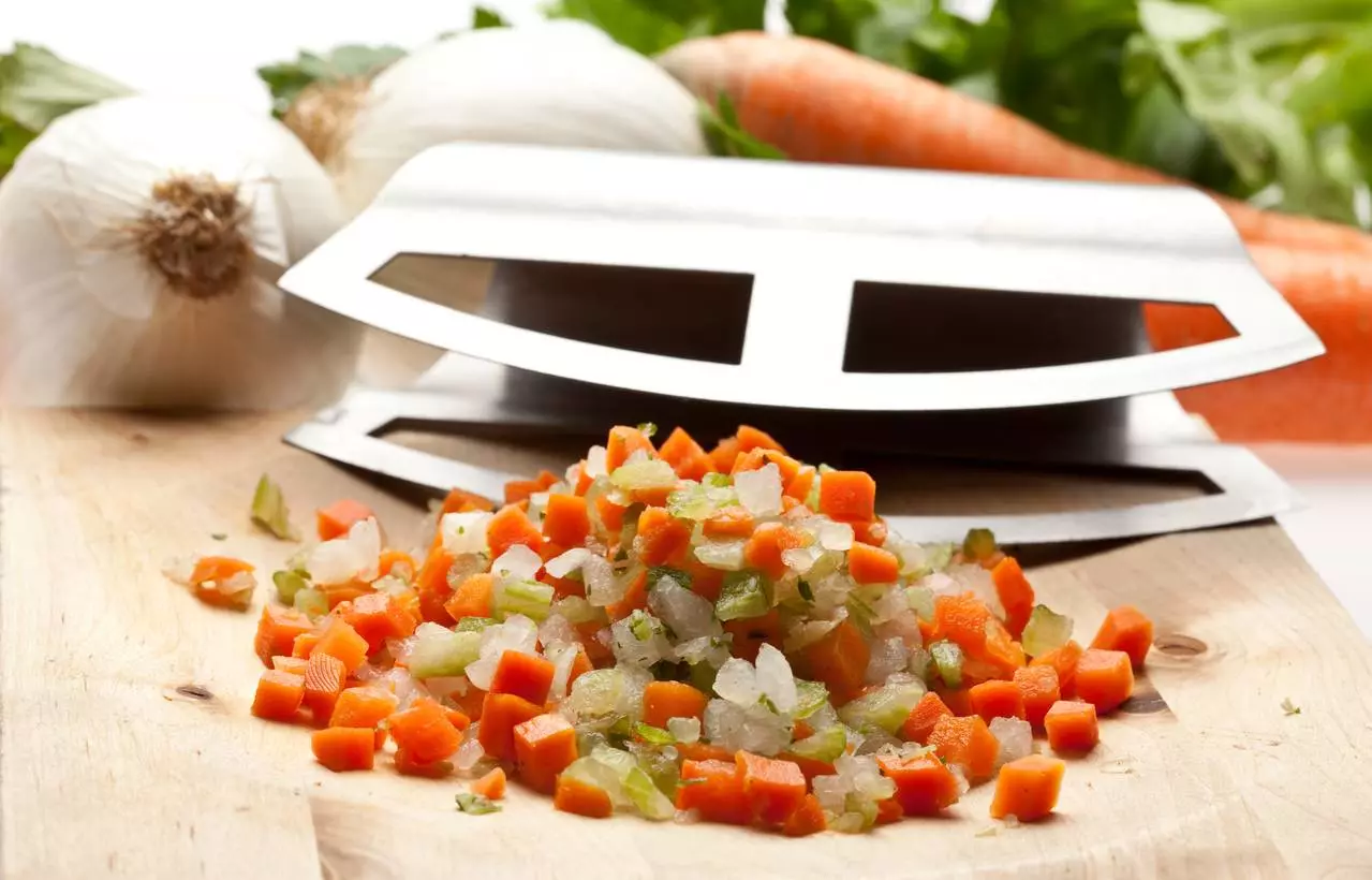 Red lentil soup: vegan uye chiedza chekutanga kosi 4390_2