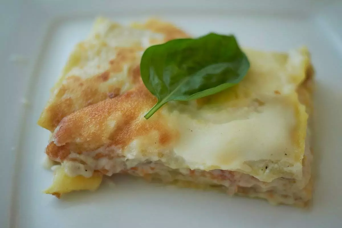 Vegetarian Lasagna, chishamiso chekunakidzwa nekurumwa mushure mekurumwa.