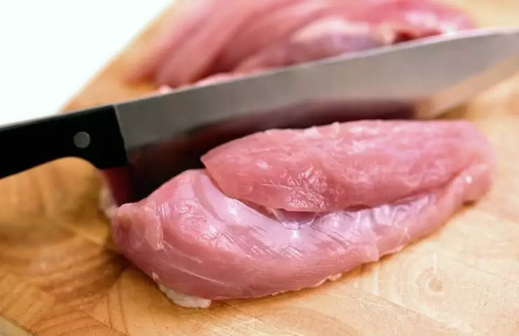 Toyuq əti bıçağı