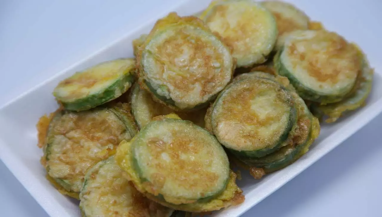 yakakangwa zucchini batter mazai